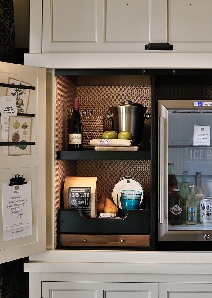 A picture of an ice box in Hotel Emma's artesian room options